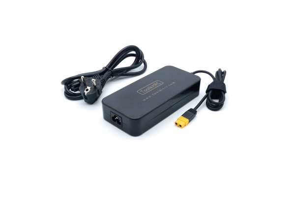 ToolkitRC ADP200 19.5V 10.3A (200W) | Rotorama